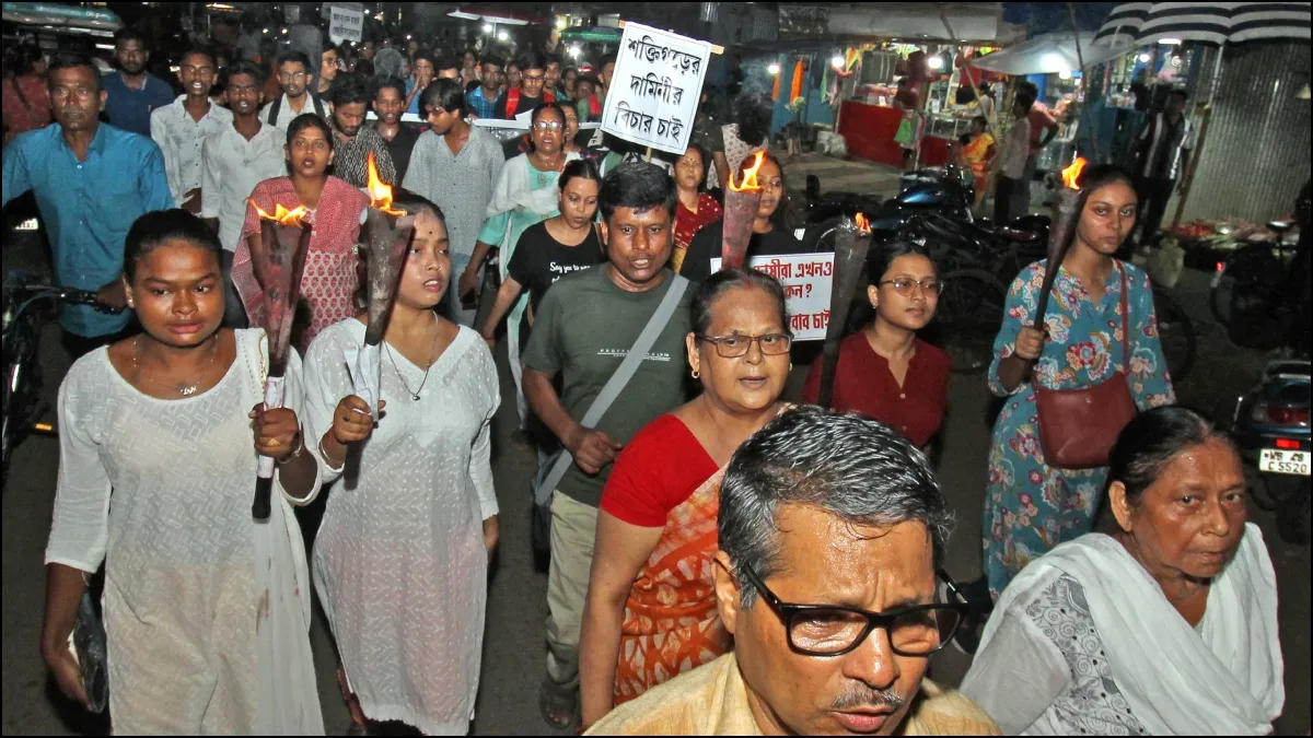 Kolkata doctor rape-murder case: Parents claim 'police tried to bribe ...