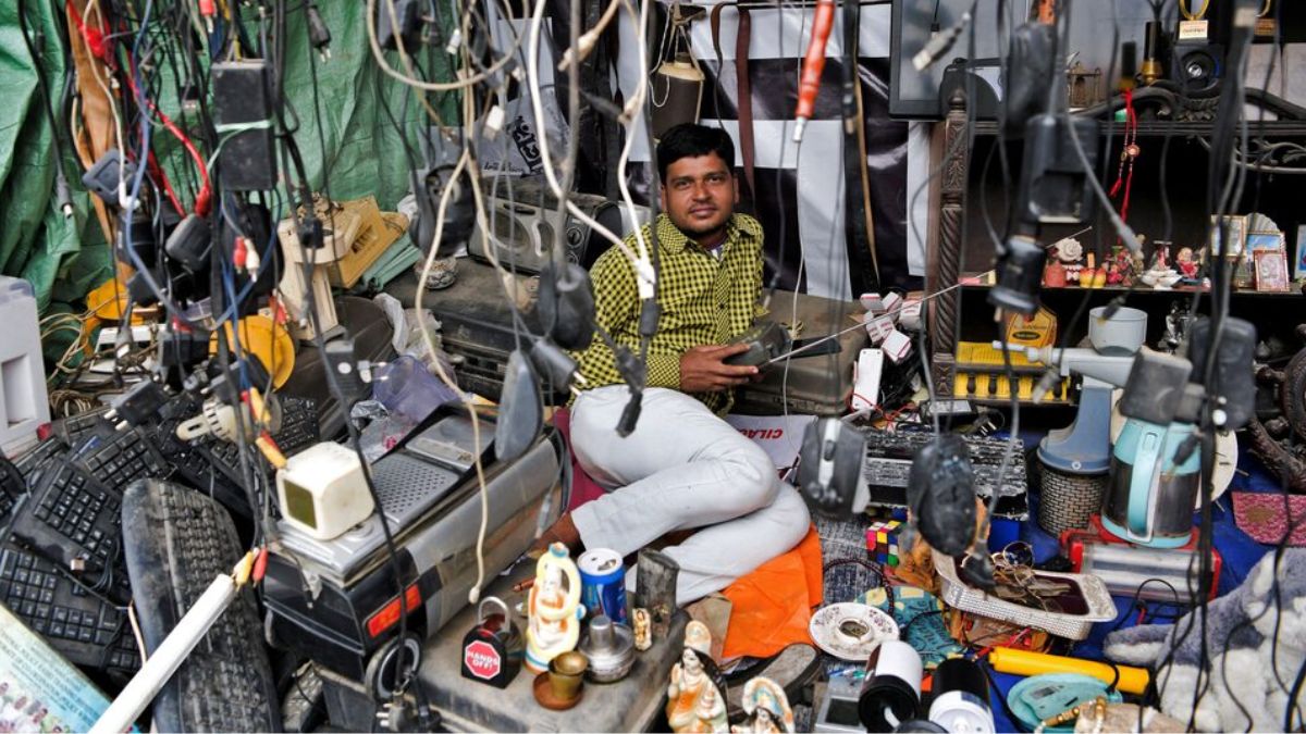 Government forms panel to develop repairability index for mobiles and ...