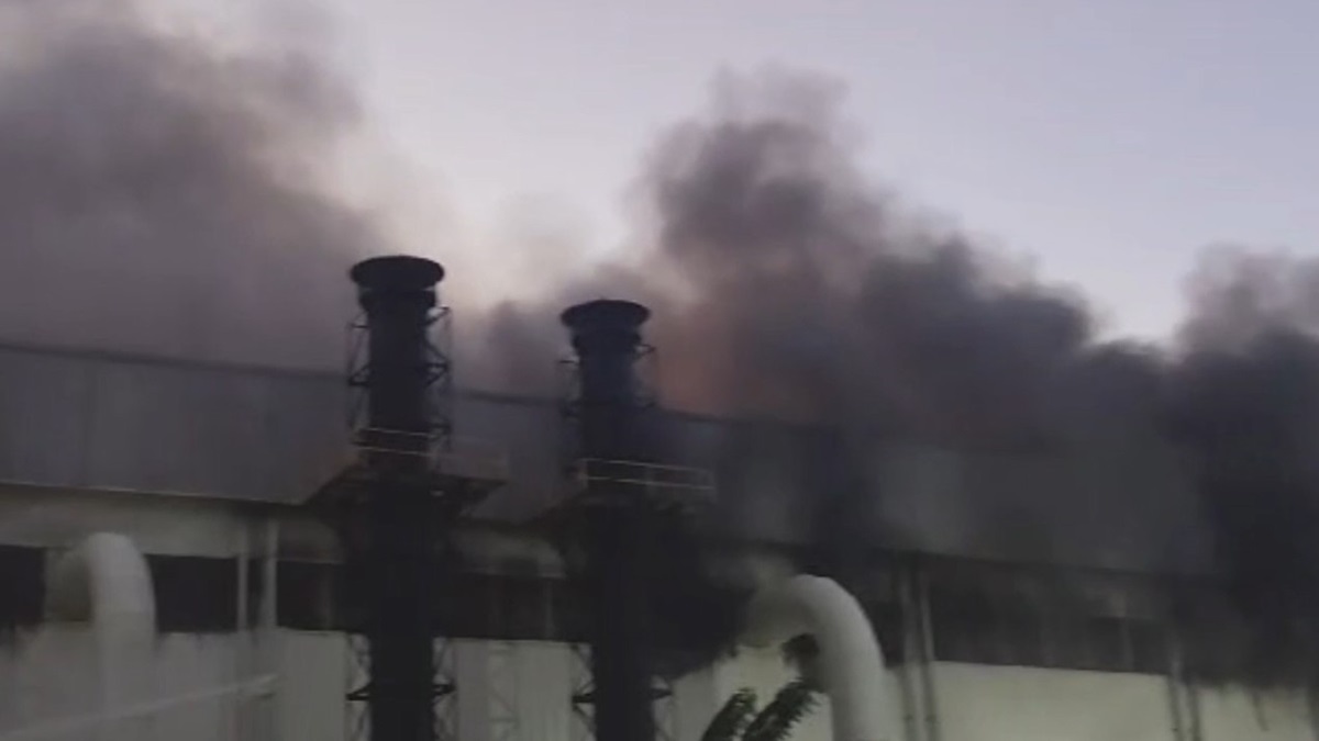 Massive fire breaks out in Tata factory in Hosur Industrial Town, seven ...