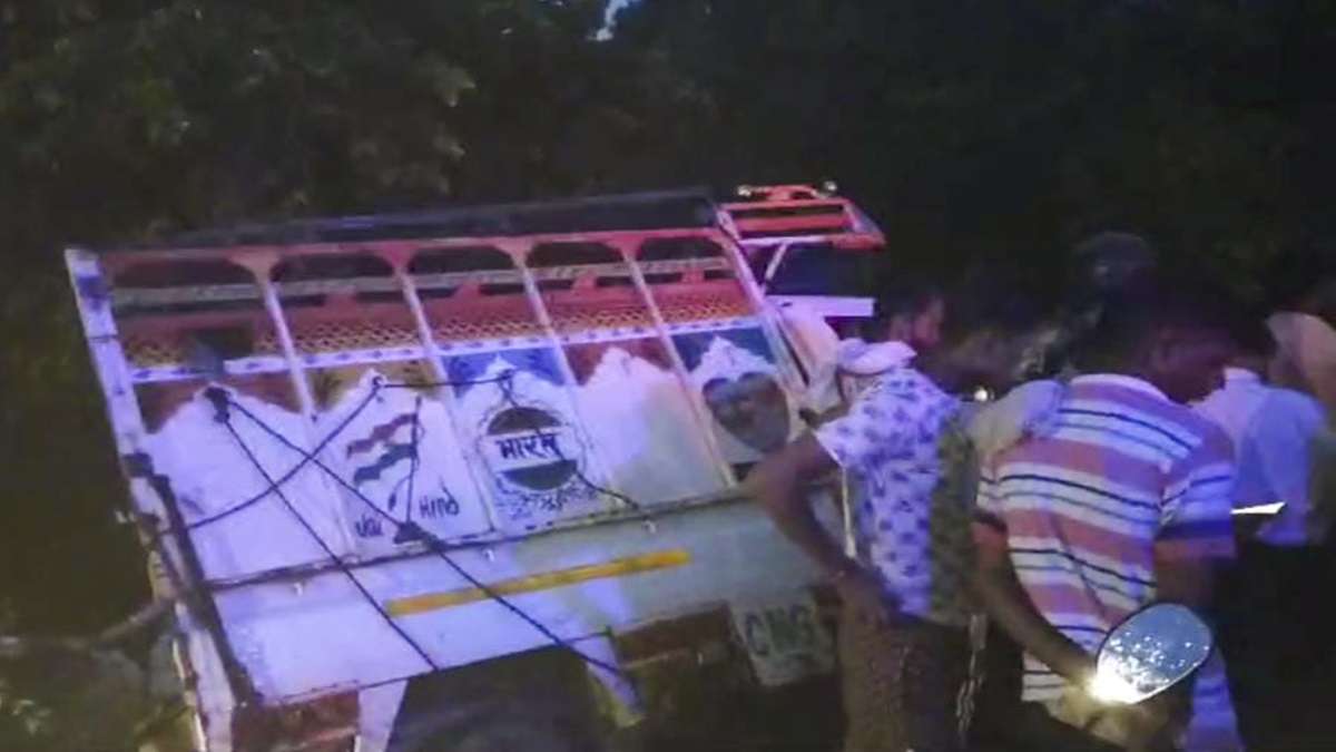 Hathras accident 17 dead after roadways bus hits van on Agra Aligarh ...