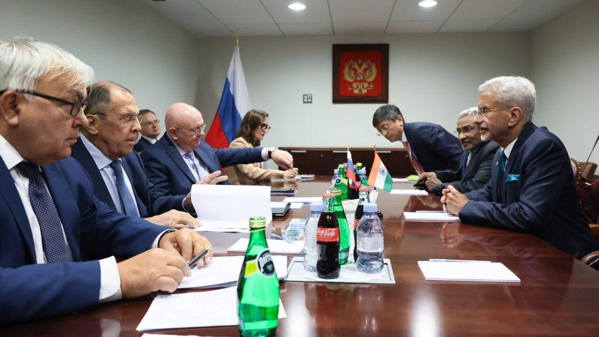 Ahead of BRICS Summit, Jaishankar meets Russian counterpart Sergey ...