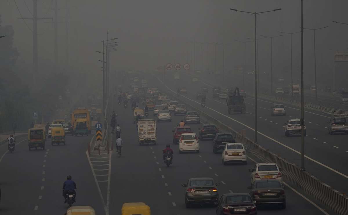 Alarming rise in air pollution in Delhi-NCR, AQI drops to 328 | DETAILS | India News – India TV
