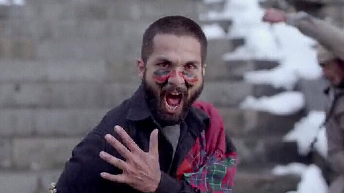 Shahid Kapoor celebrates 10 years of Haider, shares montage of iconic ...