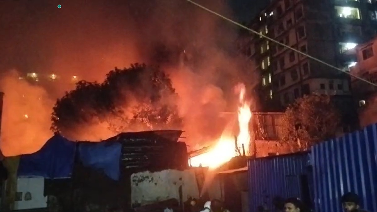 West Bengal: Massive fire breaks out at timber godown in Kolkata, 12 engines deployed | West ...