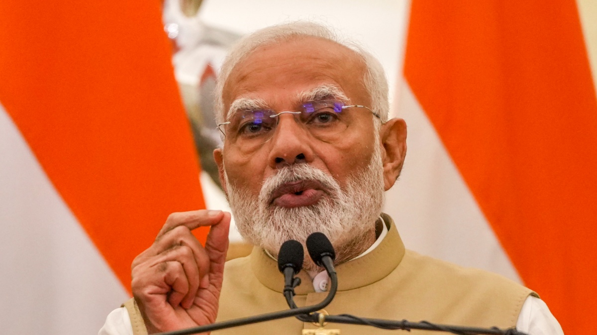 PM Modi pays tribute to Loknayak Jaiprakash Narayan on birth ...