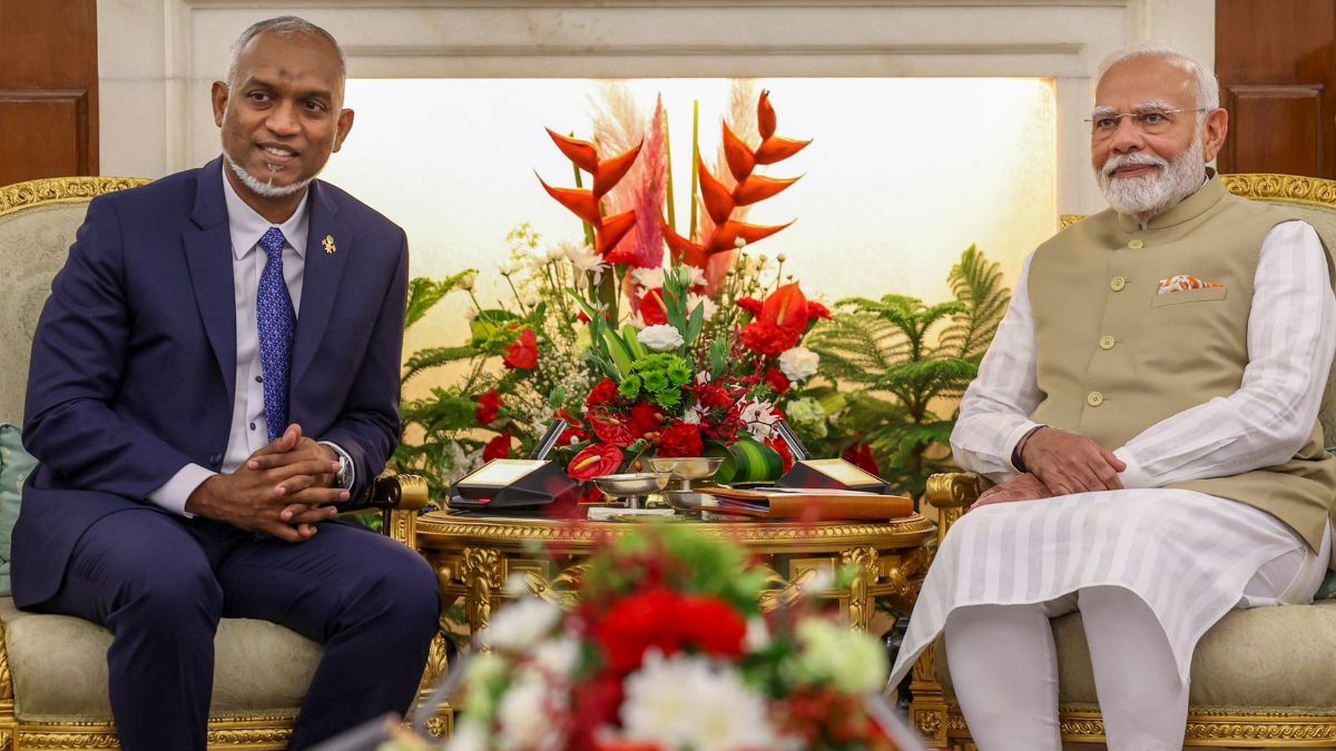 PM Modi, Maldives President hold bilateral talks, vow to boost defence cooperation | KEY ...