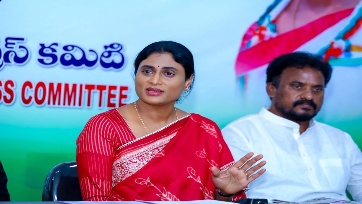 YS Sharmila takes a jibe at brother Jagan Mohan Reddy on his 'Kahani Ghar Ghar ki' remarks ...