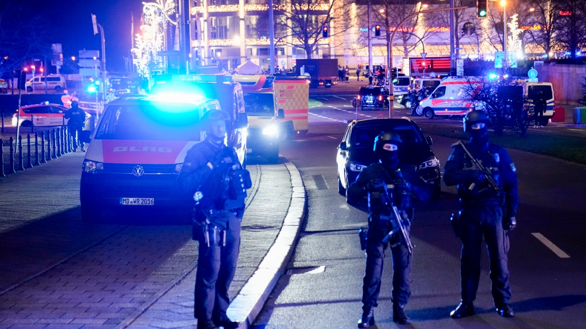 Germany Christmas market attack: Here's the dramatic moment when ...
