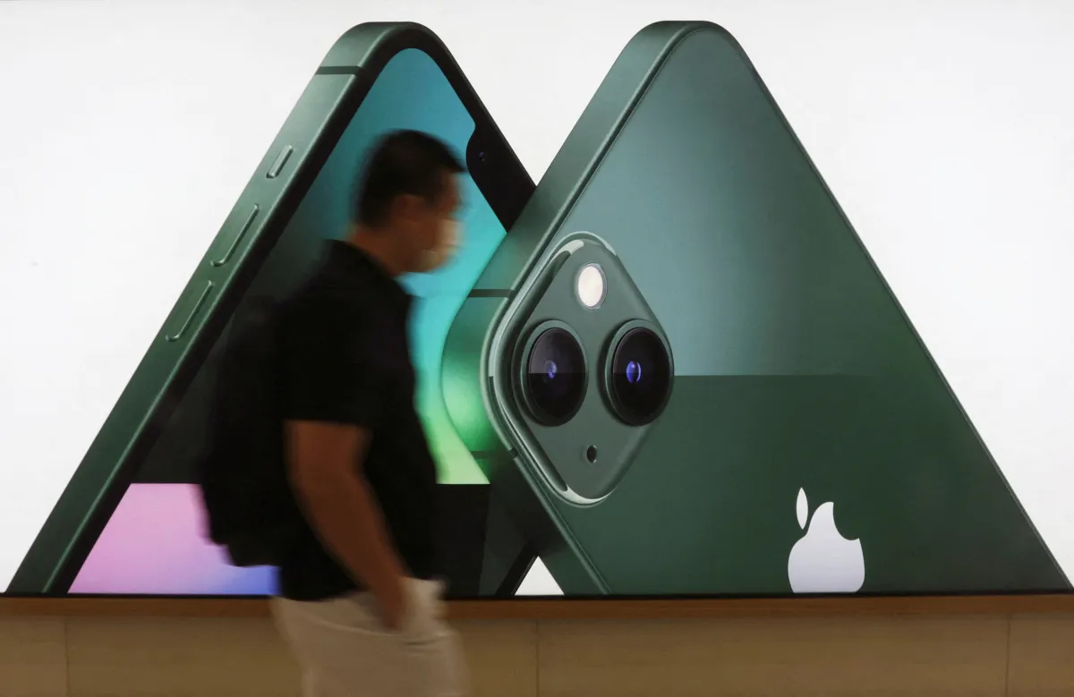 iPhone buyers: Now you can video call Apple specialists for advice ...