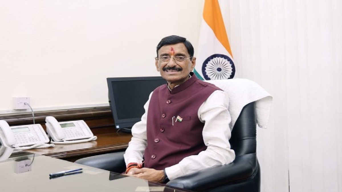 MoS Defense Sanjay Seth gets threat message, miscreant demands Rs 50 lakh extortion money | Mos ...