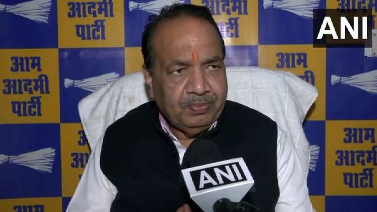 Fake Aadhaar card case: AAP MLA Mohinder Goyal questioned by Delhi ...