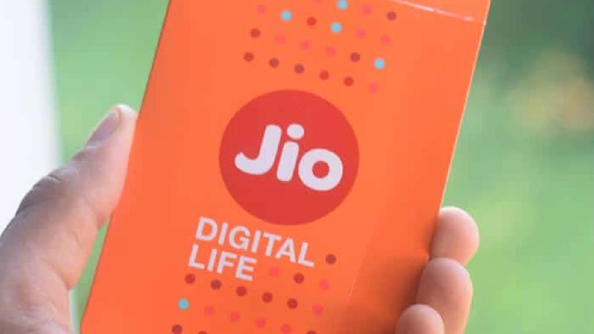 Jio's affordable 98-day plan provides extended entertainment, unlimited calling, and high-speed ...