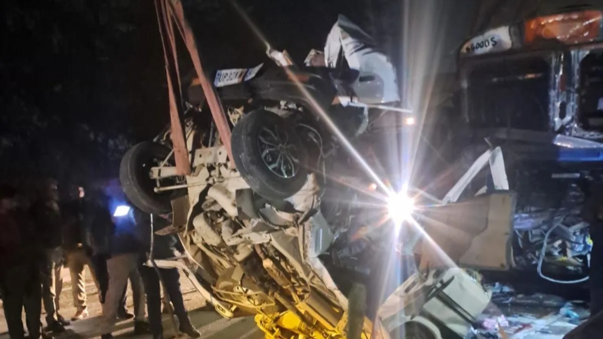Lucknow: Four dead, seven injured in massive road accident on Kisan ...