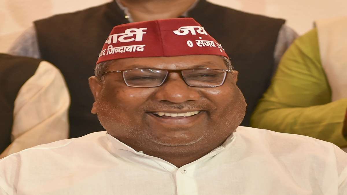 Uttar Pradesh Five injured after Sanjay Nishad convoy vehicle overturns ...