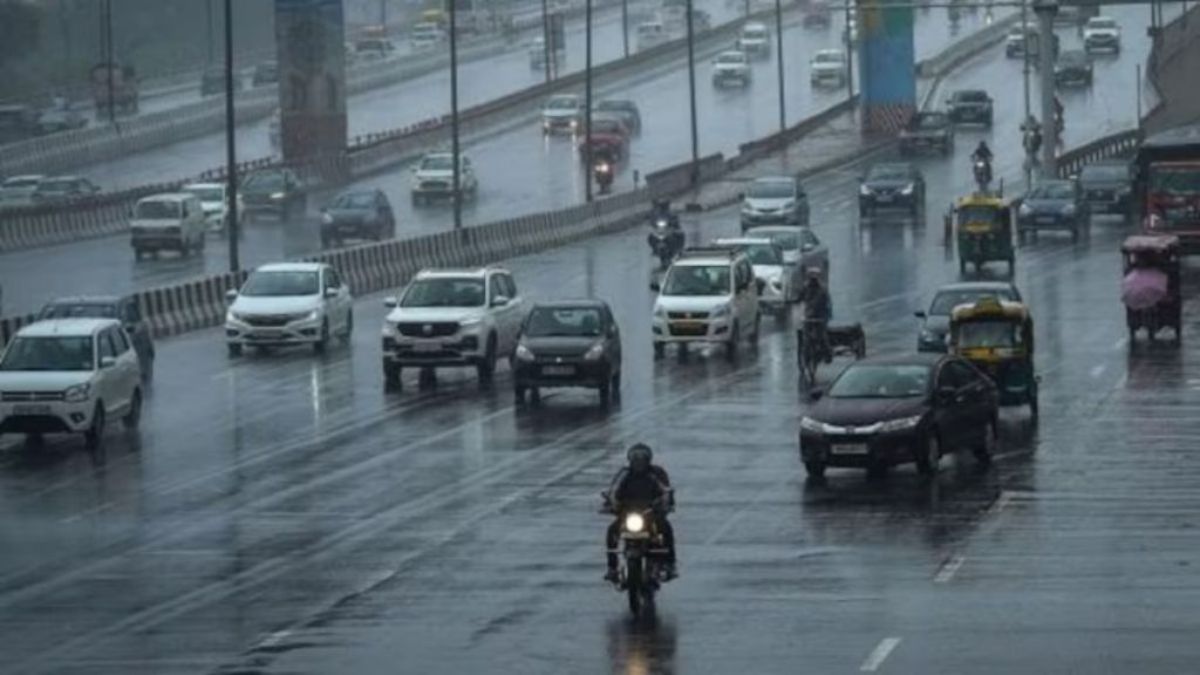 Delhi-NCR wakes up to rainfall, IMD predicts cloudy skies, check weather forecast | Delhi News ...