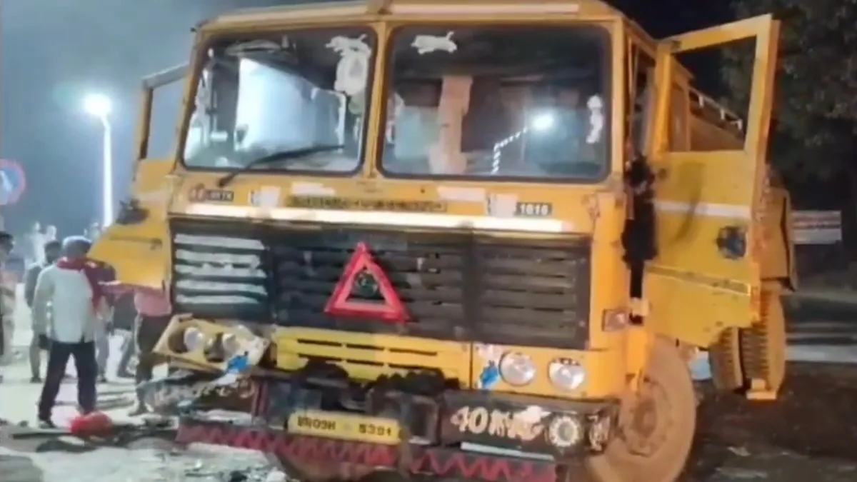Bihar: At least four dead after bus collides with dumper in Begusarai ...