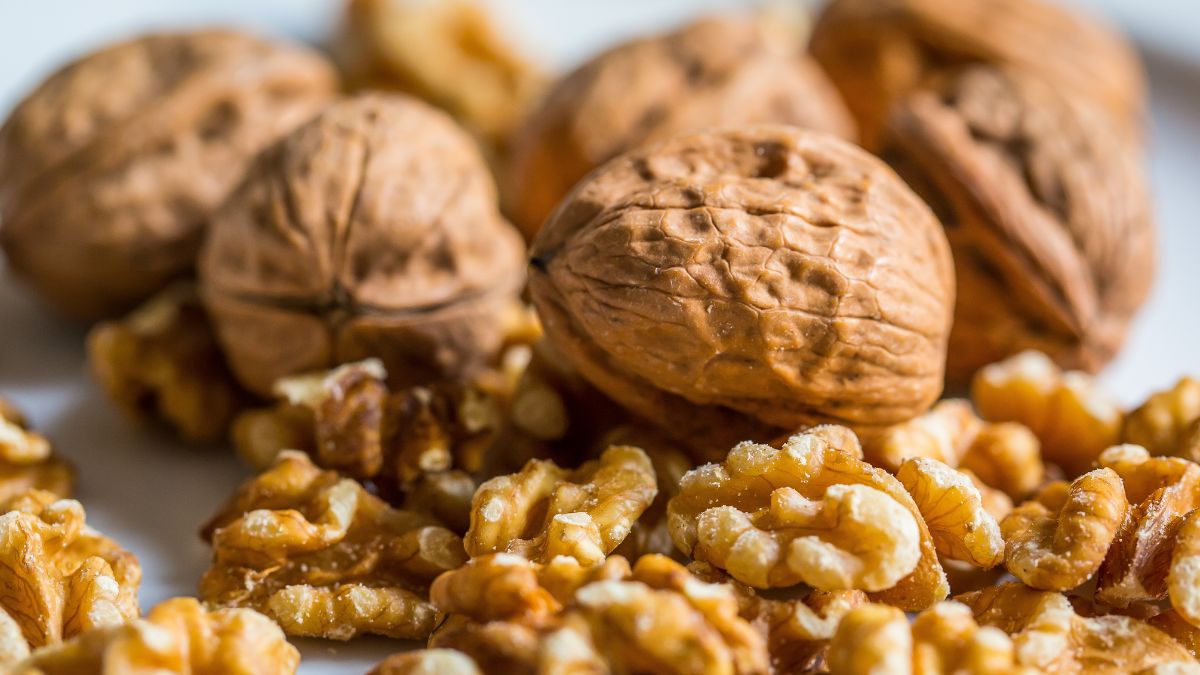 Walnuts promote healthy ageing, know other benefits of this 'memory nut ...