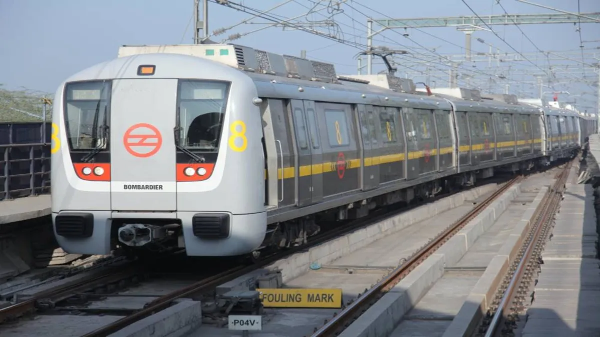 Delhi Metro achieves new height record of 28.37 metre near Haiderpur ...