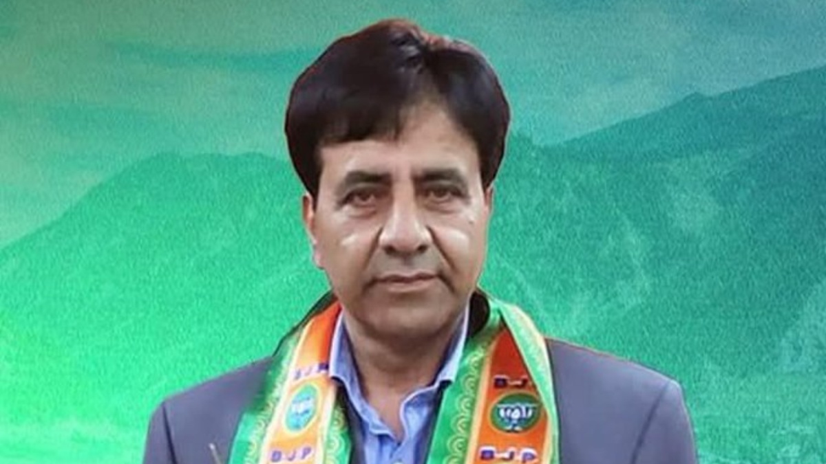 Faqeer Mohammad Khan, BJP leader and former MLA, shoots himself dead in Srinagar | Jammu-and ...