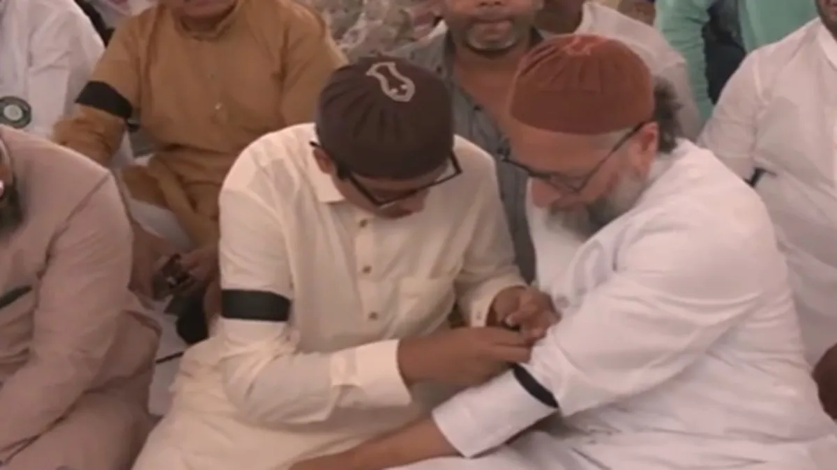 Asaduddin Owaisi joins black arm-band protests against Waqf bill on ...