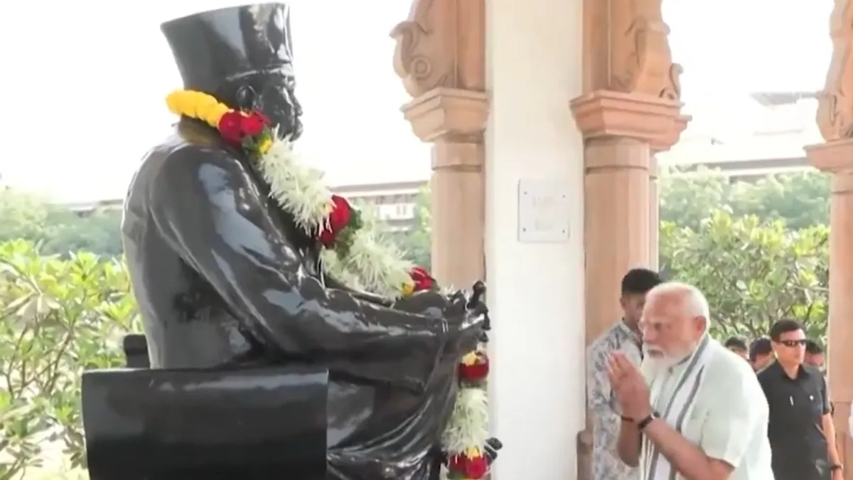 PM Modi pays floral tribute to RSS founder Keshav Baliram Hedgewar at ...