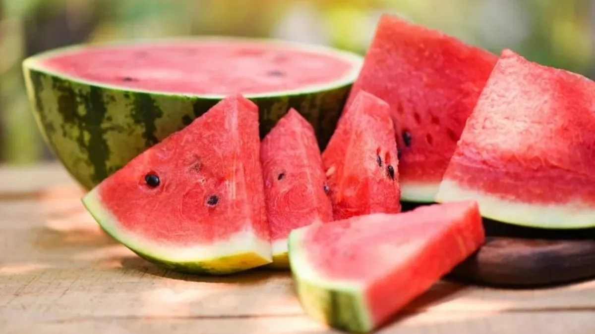 Should watermelon be consumed before or after meal? Know the right time ...