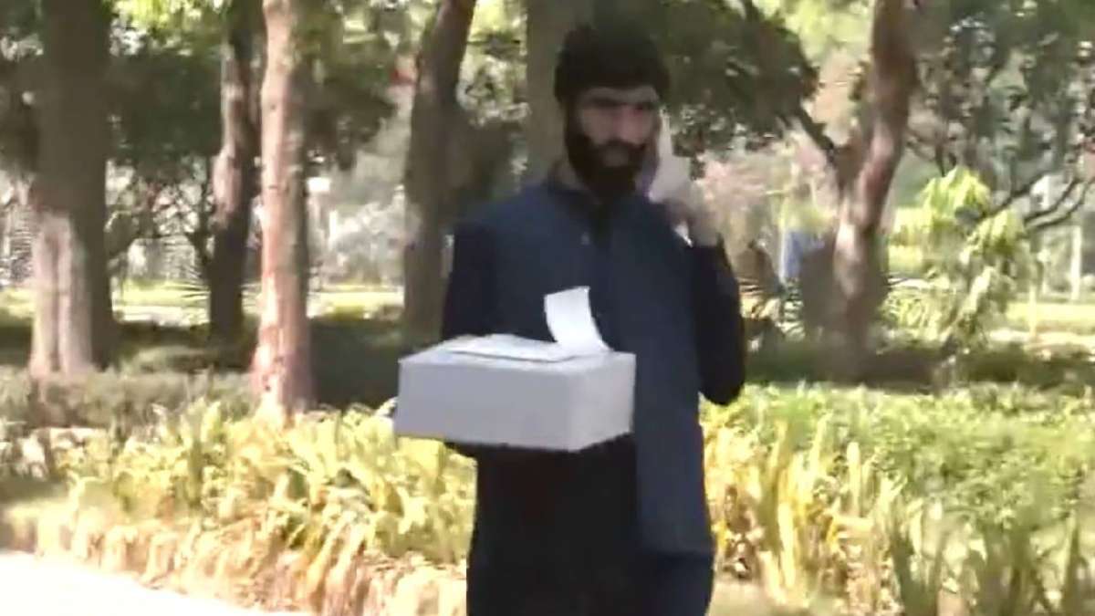 Watch: Man carrying cake seen entering Pakistan High Commission in ...