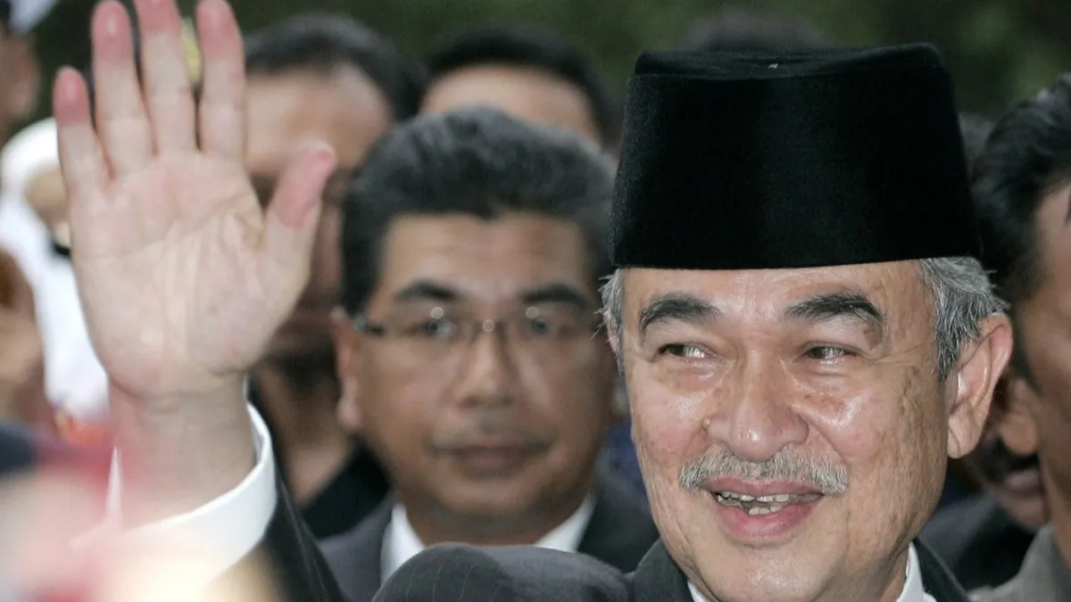Former Malaysian PM Abdullah Ahmad Badawi, champion of moderate reform, dies at 85 | World News ...