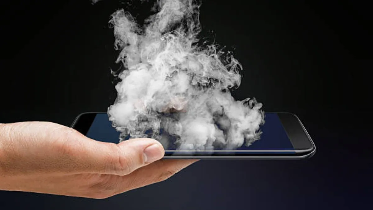 Smartphone getting too hot this summer? Try these 5 smart cooling tips ...