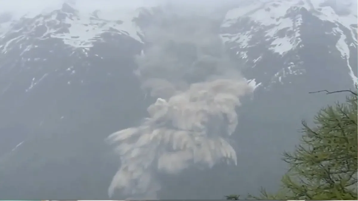 Swiss village buried as glacier collapse triggers massive landslide ...