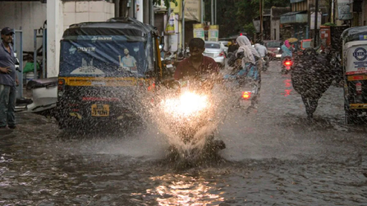 West Bengal weather update: Heavy rain expected on Bijoya Dashmi, Kolkata on high alert | West ...