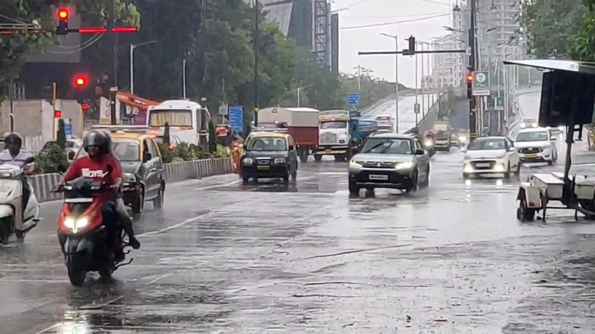 Mumbai rains Heavy rainfall lashes parts of city Video waterlogging traffic jam local trains ...