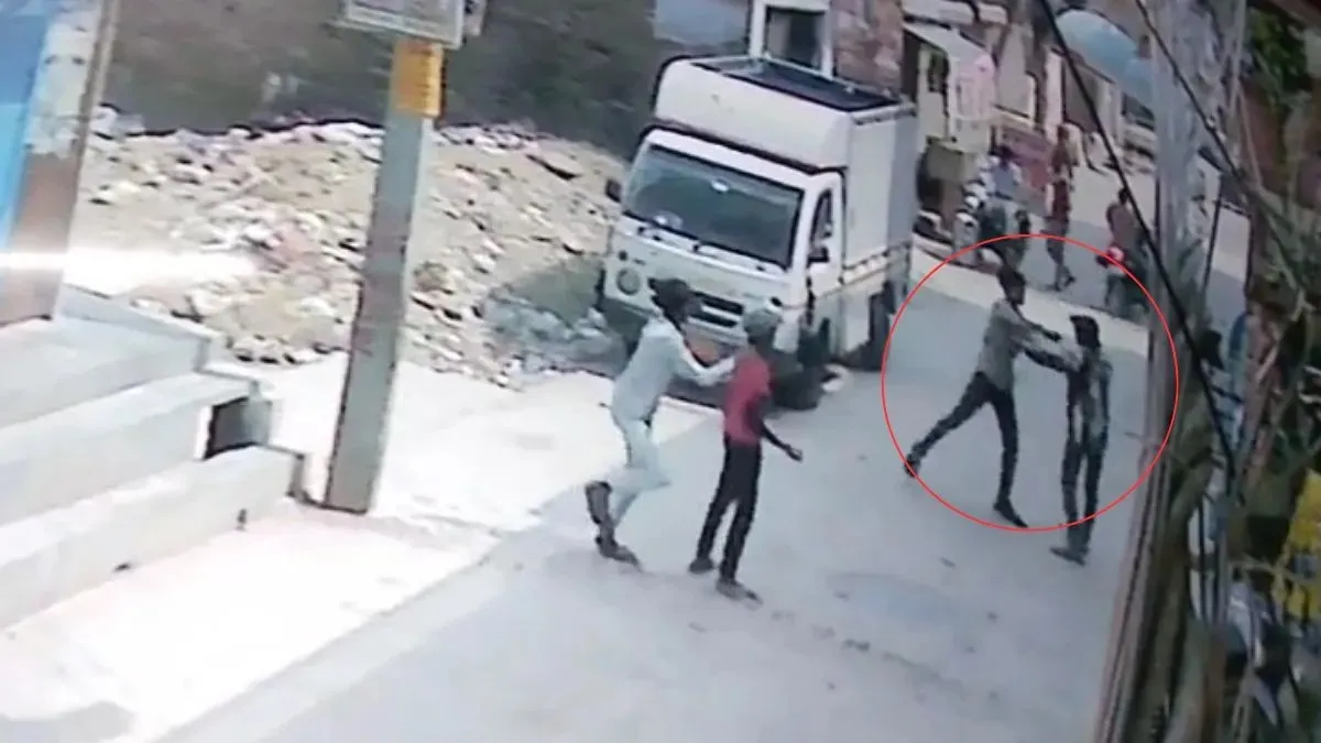 Teenager brutally stabbed to death in broad daylight in Delhi's Burari ...