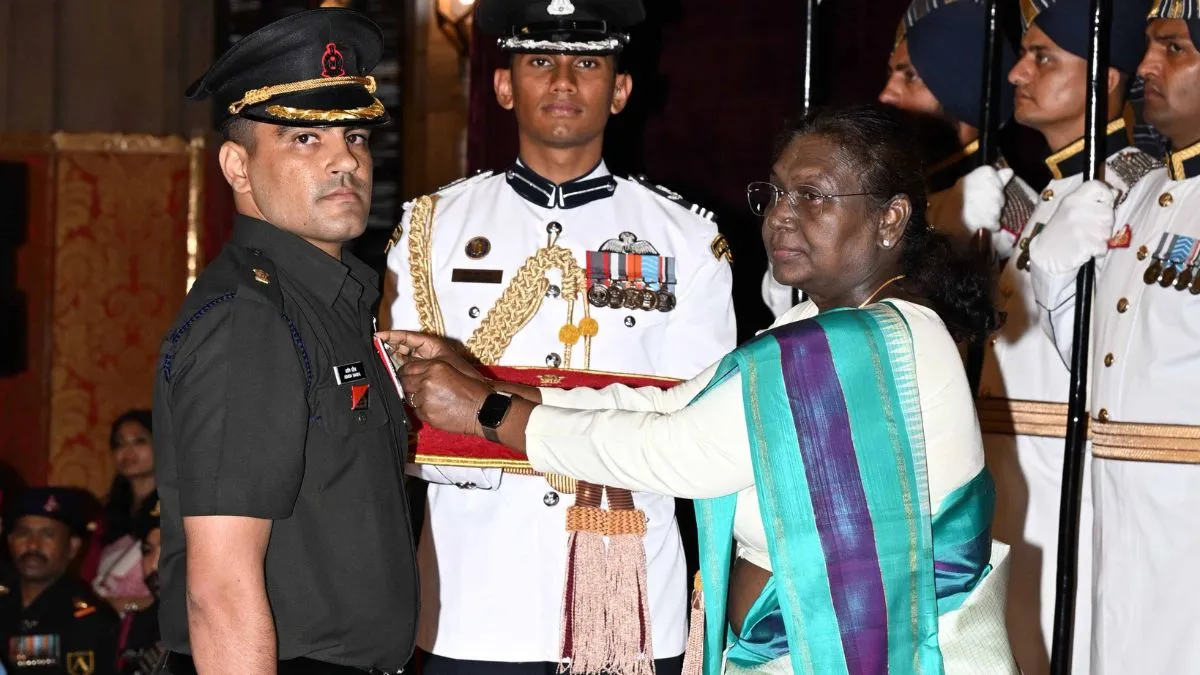 Major Ashish Dahiya awarded Shaurya Chakra for his gallantry | Read the ...