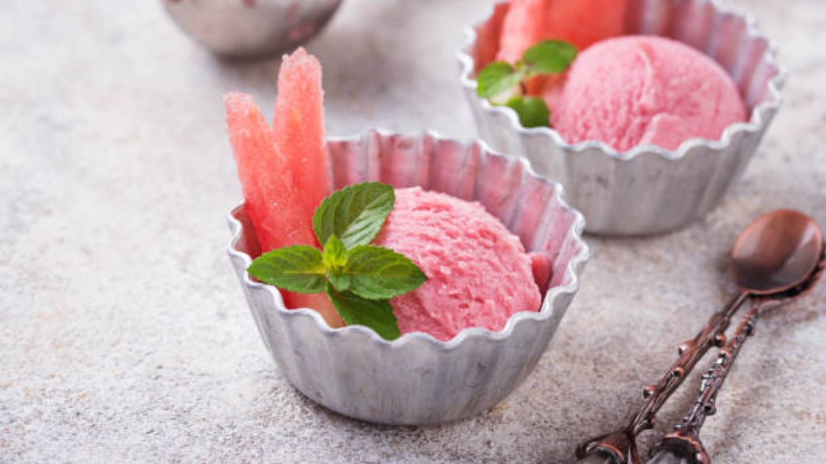 Watermelon ice cream: Make this cool dessert at home without a machine ...