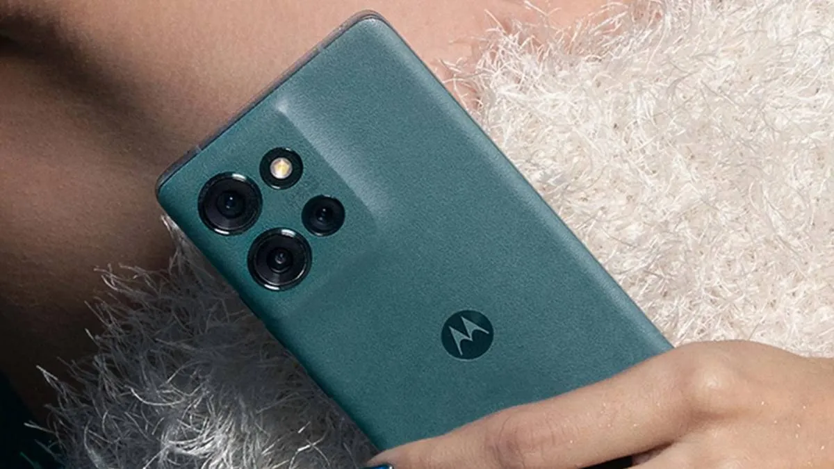 Motorola Edge 50 gets heavy discount, now available for Rs 15,500 ahead ...