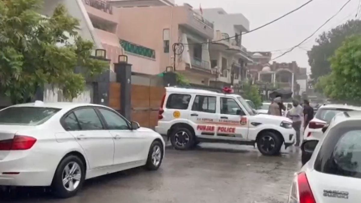 SAD leader Bikram Singh Majithia arrested during Vigiliance Department ...