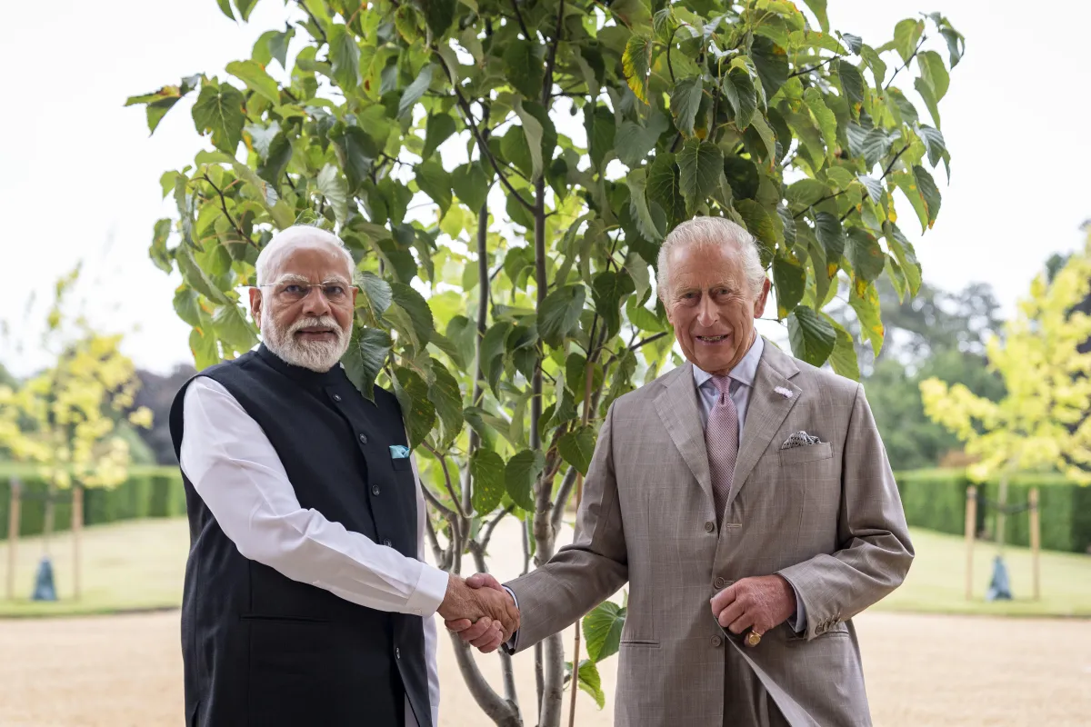 PM Modi meets King Charles, gifts him tree as part of ‘Ek Ped Maa Ke ...