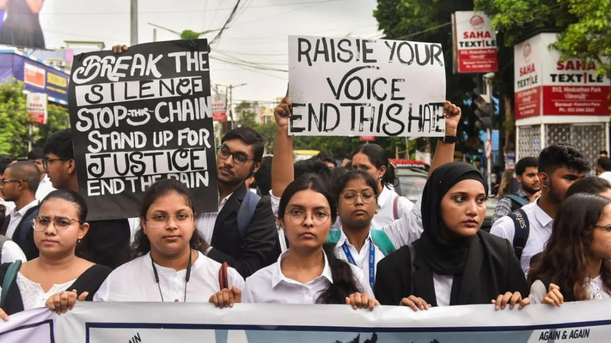 Kolkata college gang rape: Police reconstruct crime scene with accused Monojit Mishra and three ...