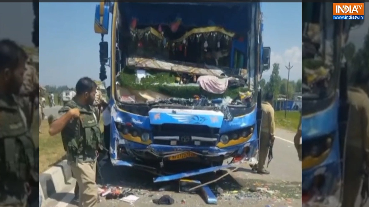 Amarnath yatra convoy accident in Kulgam: Over 10 pilgrims injured in ...