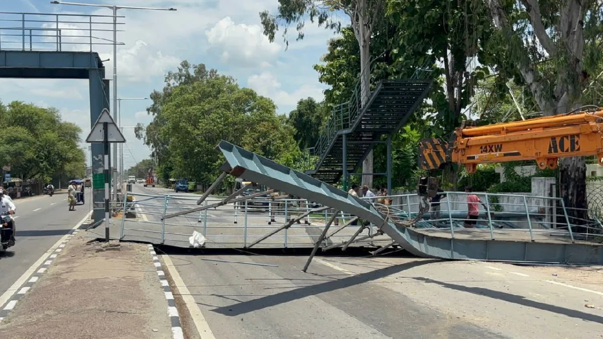 Watch: Footover bridge collapses after excavator-loaded truck crashes ...