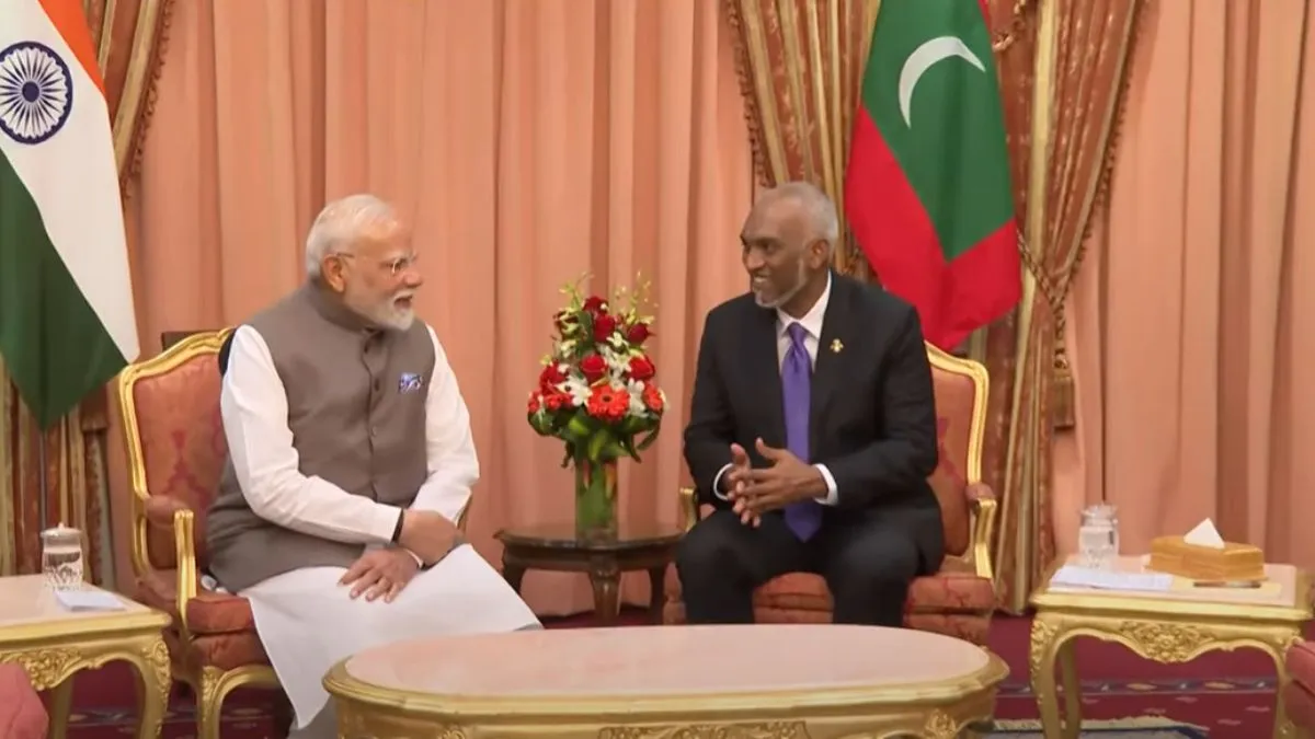PM Modi receives ceremonial welcome in Maldives, meets President Muizzu ...