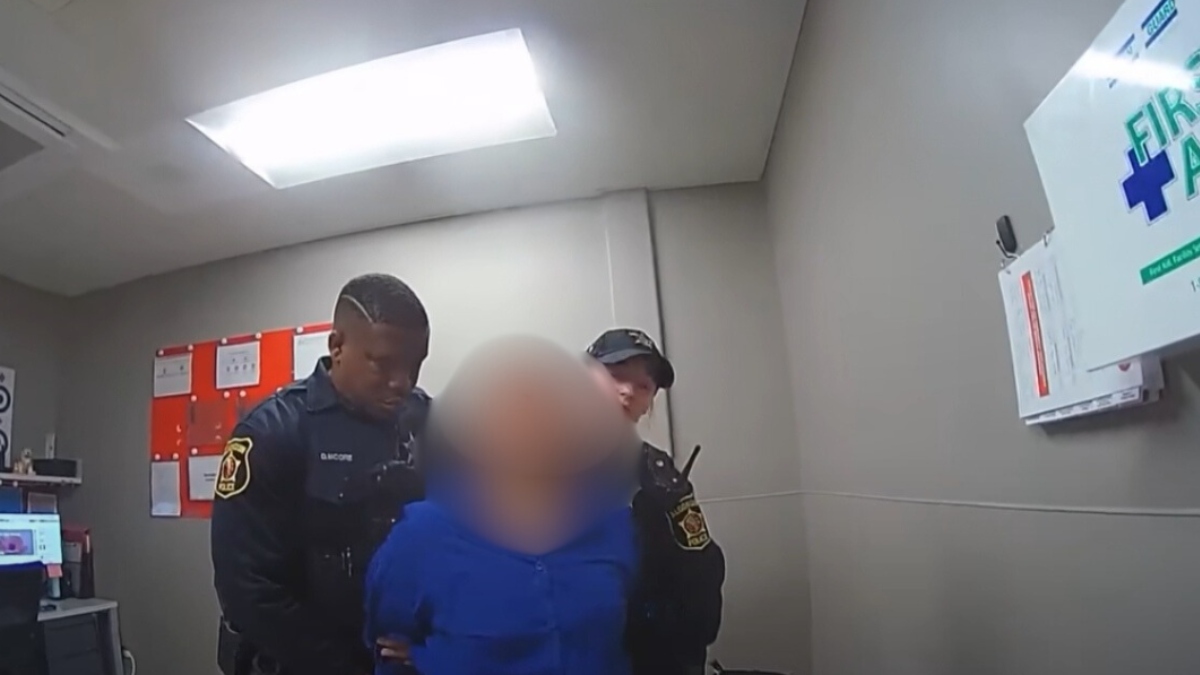 Indian woman caught stealing items worth Rs 1.11 lakh from store in US ...