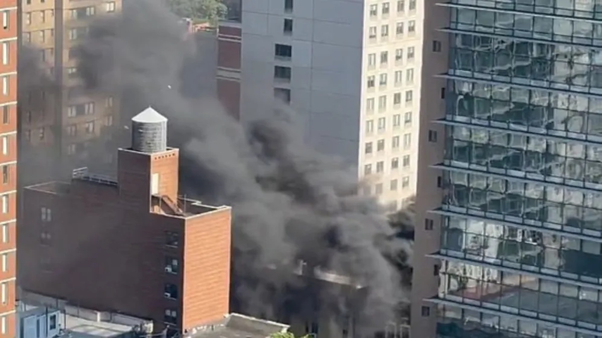Massive explosion rocks New York, 100 firefighters, emergency response ...