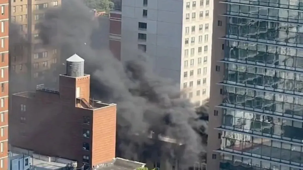 Massive explosion rocks New York, 100 firefighters, emergency response ...