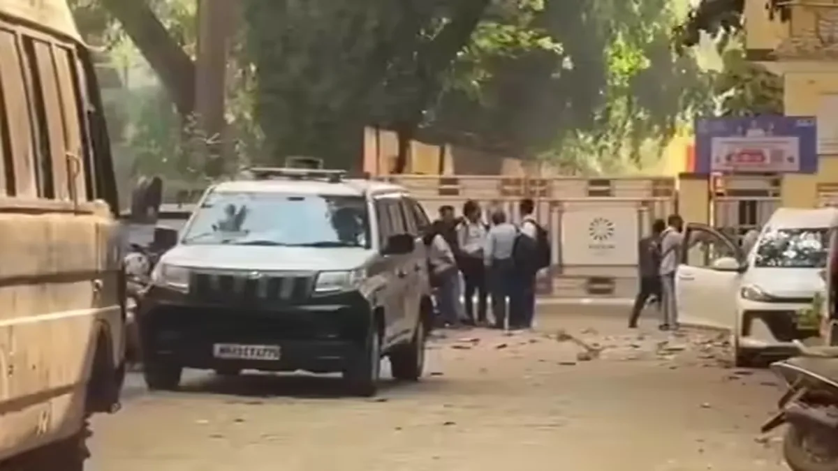 After Delhi Public School, 2 more schools report bomb threats | India ...