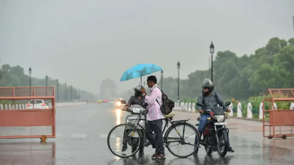 Delhi logs coldest August day in 14 years at 26.4 degrees Celsius after heavy rain in capital ...