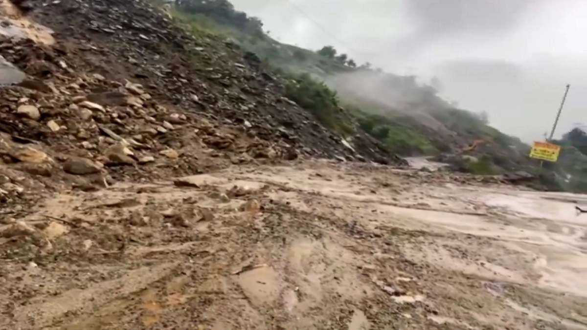Himachal Pradesh weather IMD issues heavy rain alert till August 16 death count climbs to 224 ...