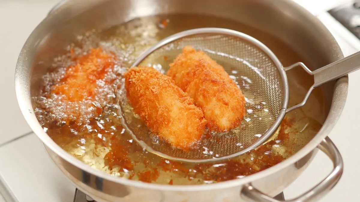 Doctor shares cooking oils that you can use for deep frying | Food News ...