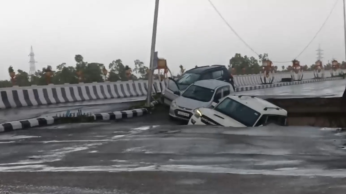 J-K: Tawi river bridge washed away near Bhagwati nagar amid heavy rains ...